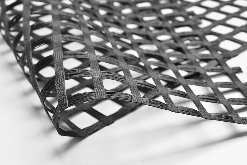 Geogitter aus Polyestergarnen oder PVA-Garnen